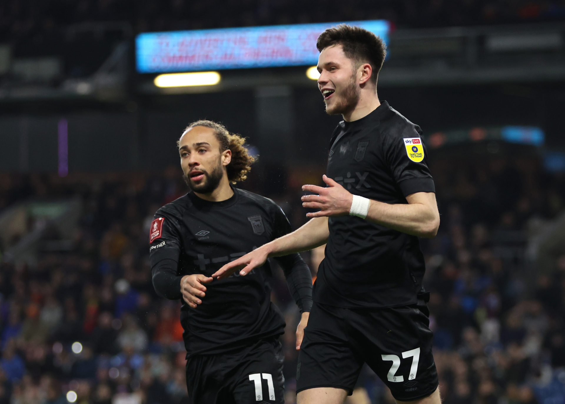 Sheffield Wednesday reach League One play-off final after stunning comeback